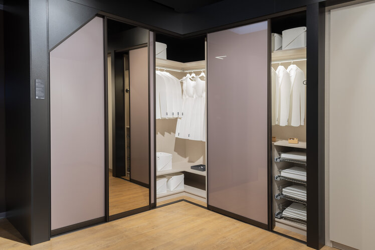 raumplus ventas y servicios | Spanish